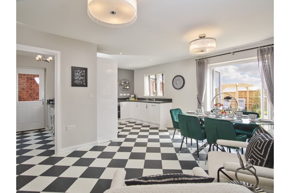 Home 272: The Romsey | Sevington Lakes | Crest Nicholson