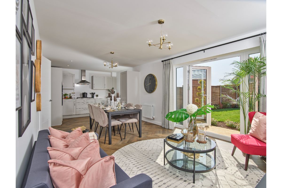 Home 276: The Dartford | Sevington Lakes | Crest Nicholson