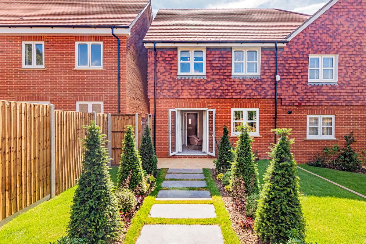 Home 65: The Redgrave | Catteshall Court | Crest Nicholson