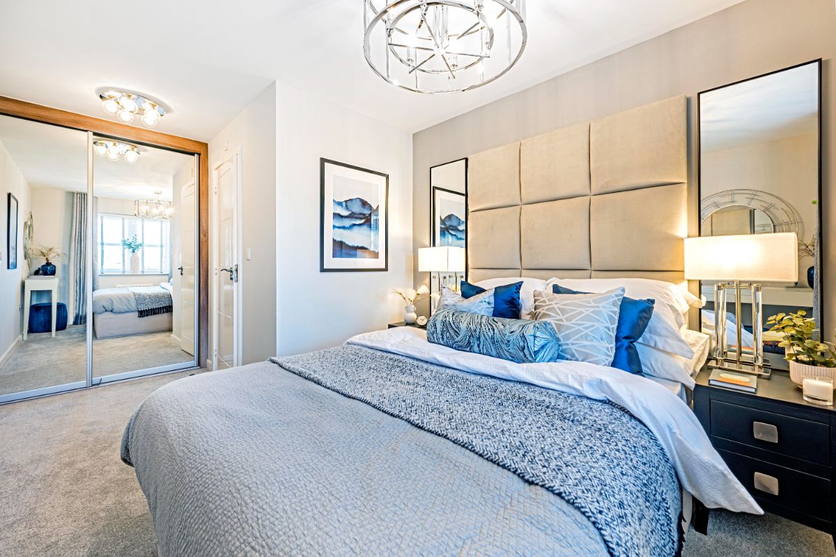 Home 72: The Redgrave | Catteshall Court | Crest Nicholson